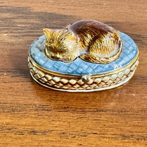Monet | Accents | Monet Kitty Laying Sleeping Cat Cloisonn Enamel ...